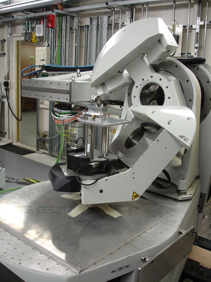 I15 sample stage - - Diamond Light Source